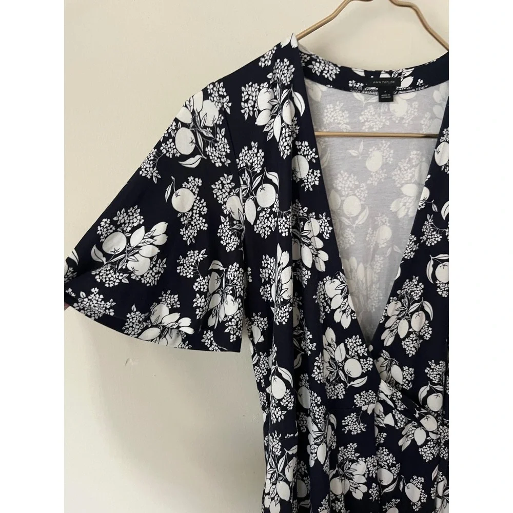 Ann Taylor | Dresses | Ann Taylor Navy Blue White Floral Lemon Print ...